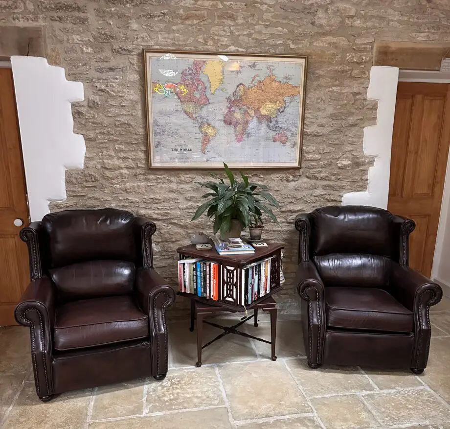 2 Thomas Lloyd leather armchairs- great condition – Sofalistic | The ...