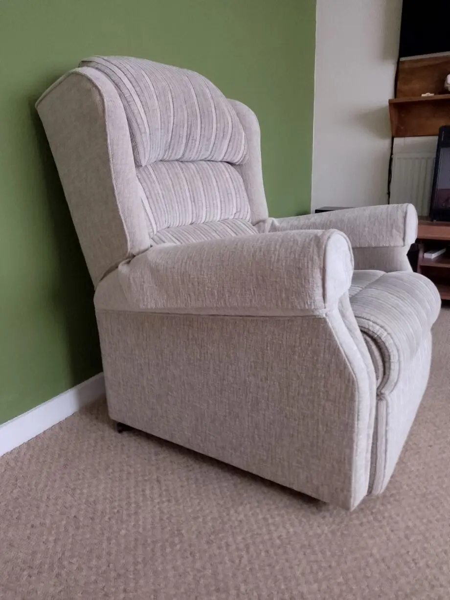 Beige/Oatmeal Padded Chair – Sofalistic | The Sofa Marketplace, buy and ...
