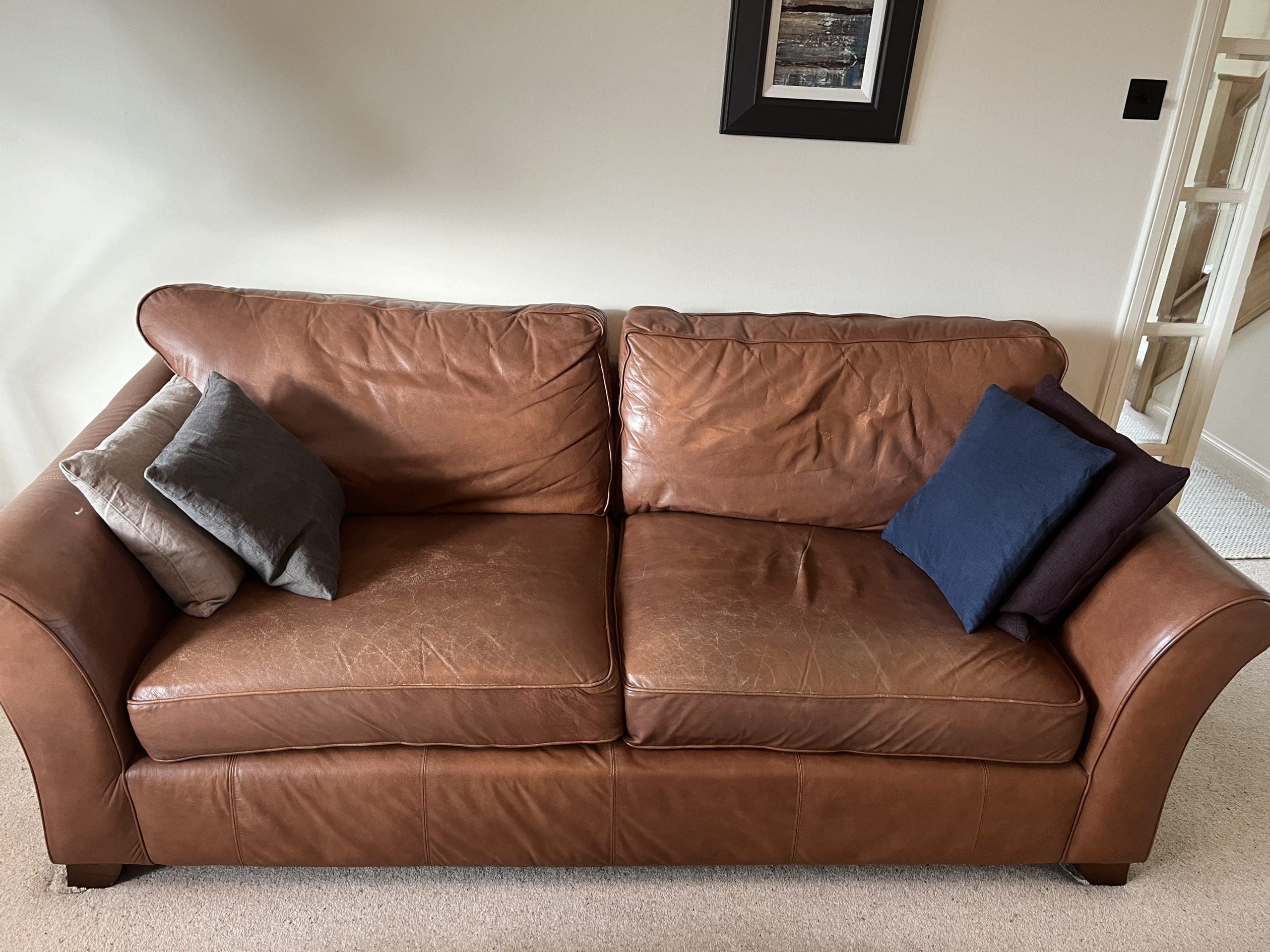 LAST CHANCE 2 x M S Leather Sofas good condition. Reduced price for early sale Sofalistic The Sofa Marketplace buy and sell preloved sofas nationwide