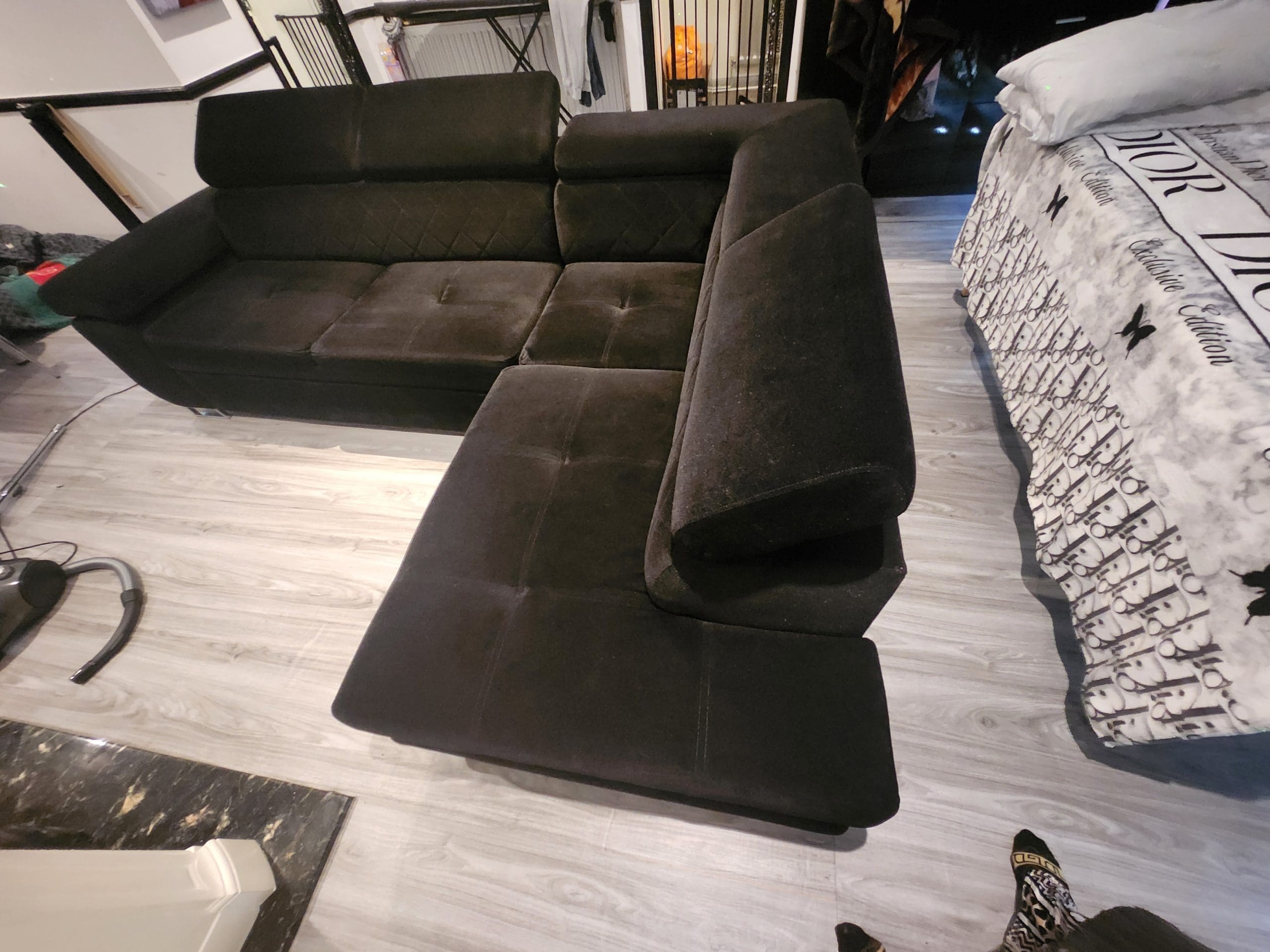Black 5 seater Corner sofa Bed with Storage