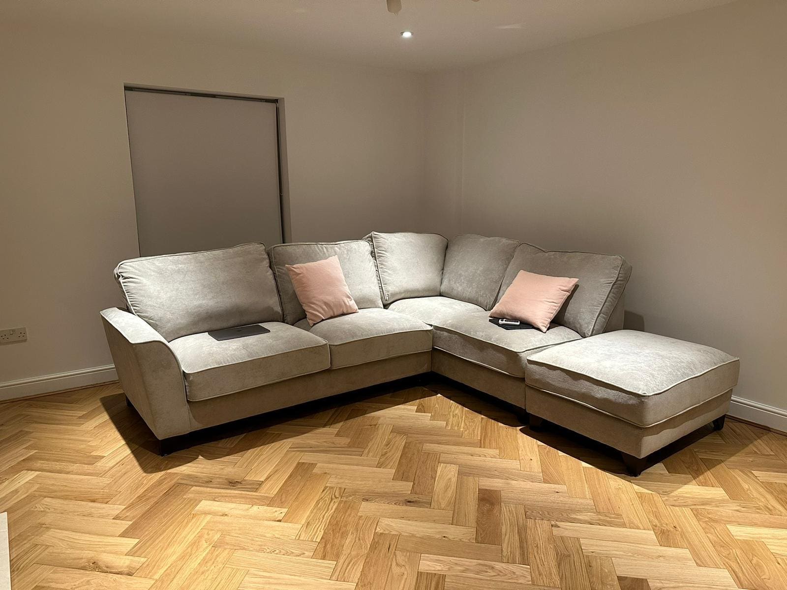 Furniture village legend classic back fabric corner sofa Kingston silver Sofalistic The Sofa Marketplace buy and sell preloved sofas nationwide