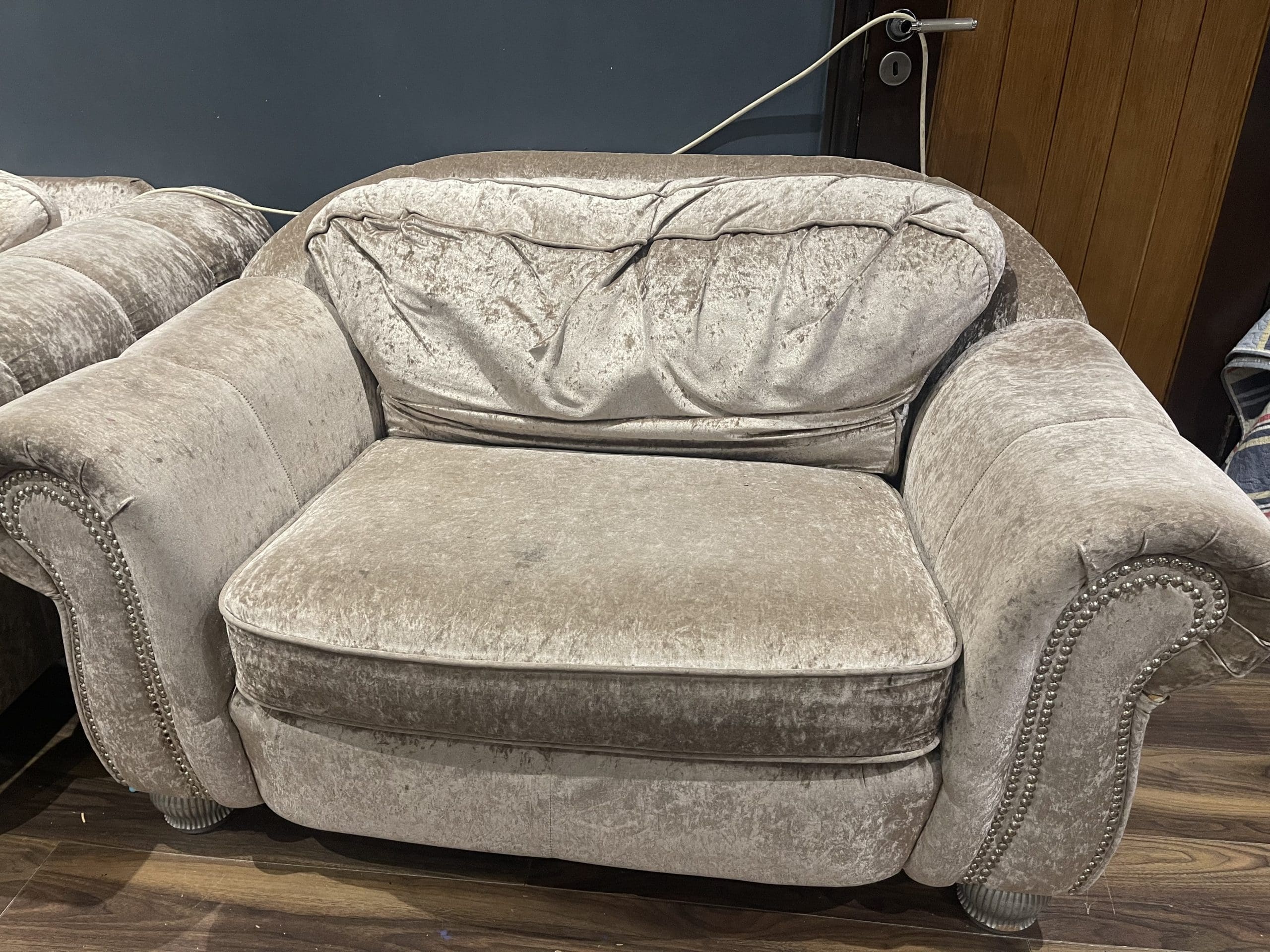 Gold velvet sofa set – Sofalistic | The Sofa Marketplace, buy and sell ...