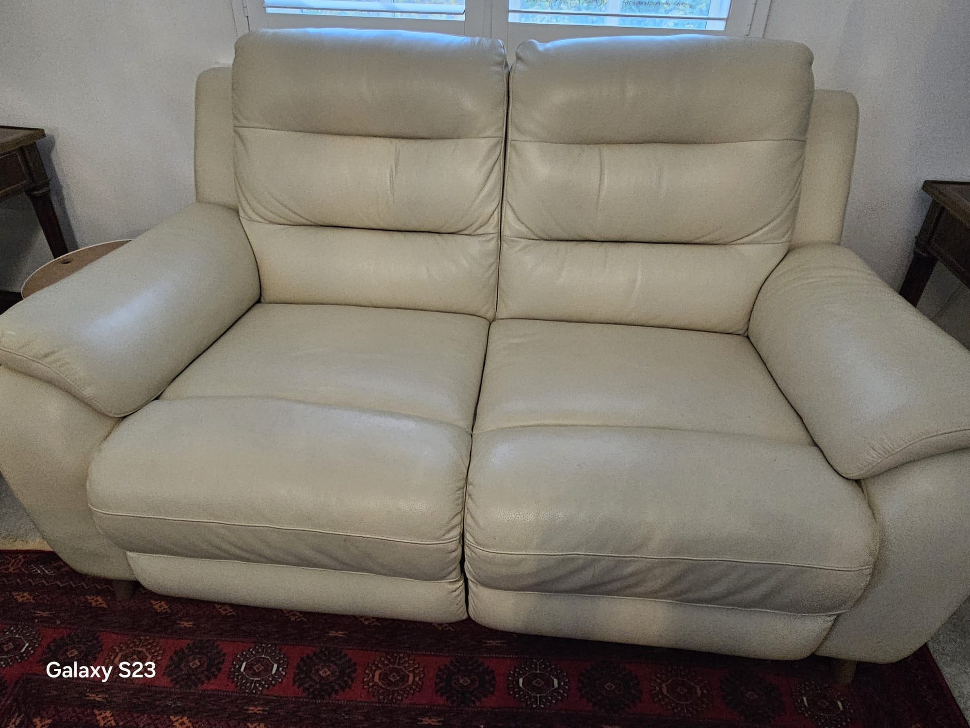 Scs cream leather sofas store