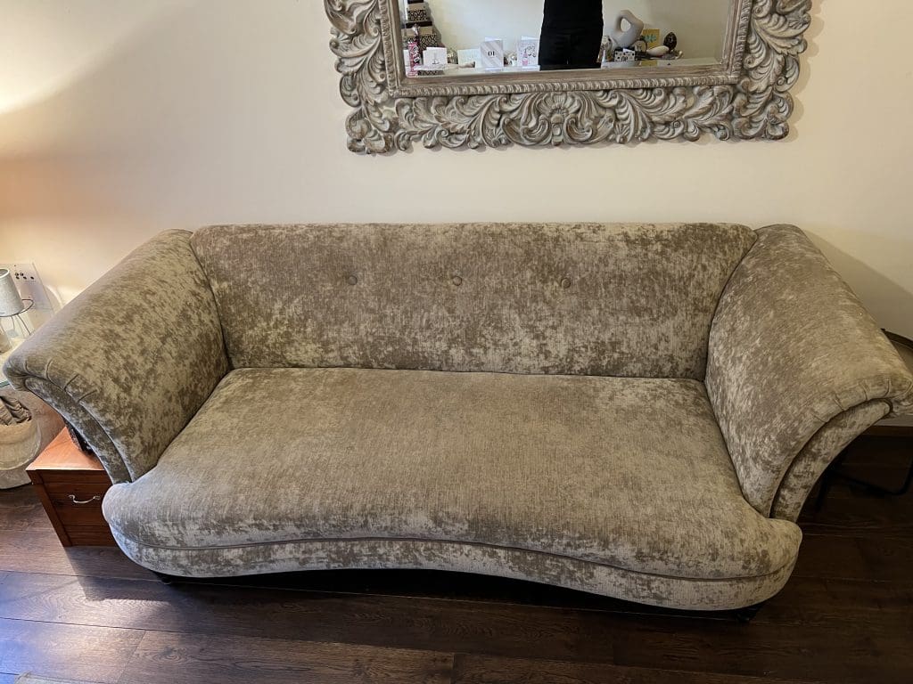 HAS TO GO TODAY AS NEW SOFA ARRIVING!!! EXCELLENT FINAL OFFER PRICE Sofa set (3 seater + 2 ...