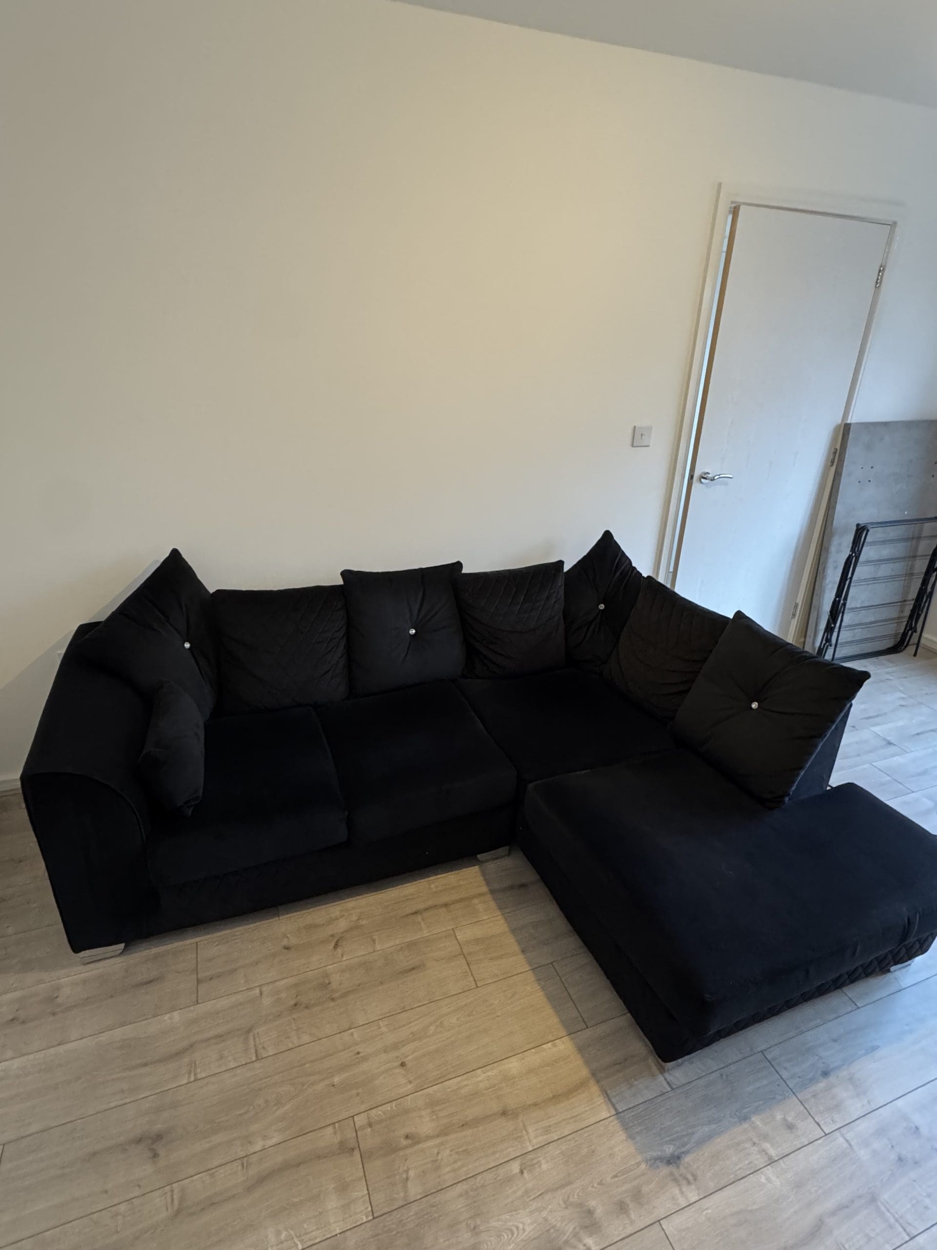 Black Velvet Corner Sofa – Sofalistic | The Sofa Marketplace, buy and ...