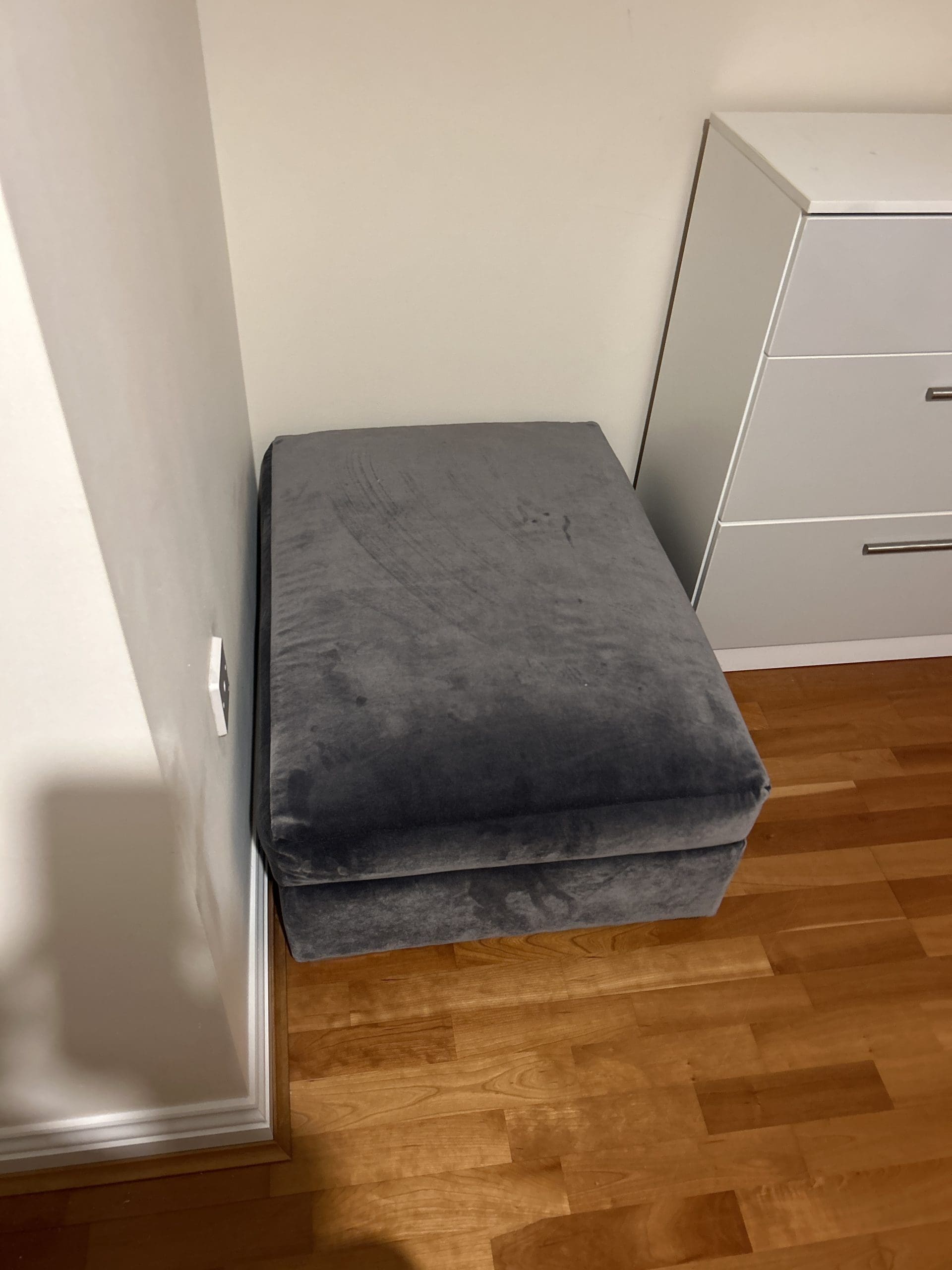 Loaf sofa bed in navy – Sofalistic | The Sofa Marketplace, buy and sell ...