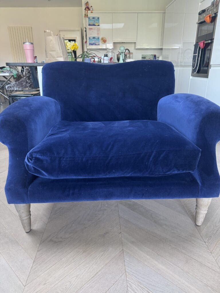 Loaf snuggle chair blue velvet – Sofalistic | The Sofa Marketplace, buy ...