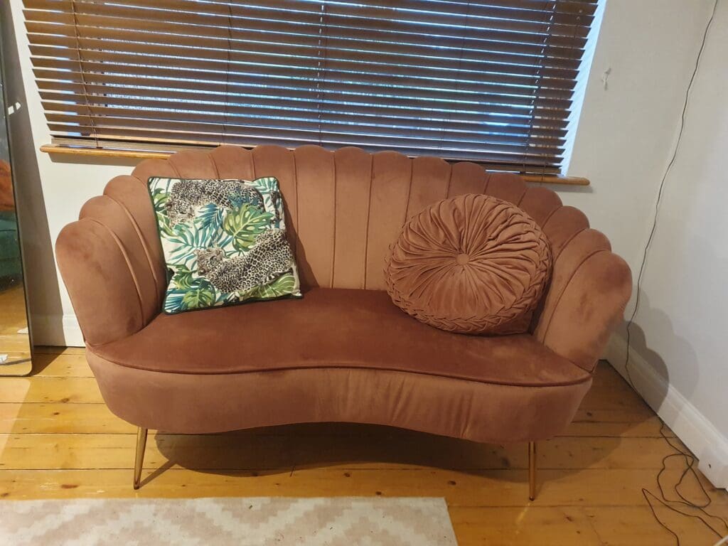 Velvet pink 3 seater shell sofa – Sofalistic | The Sofa Marketplace ...