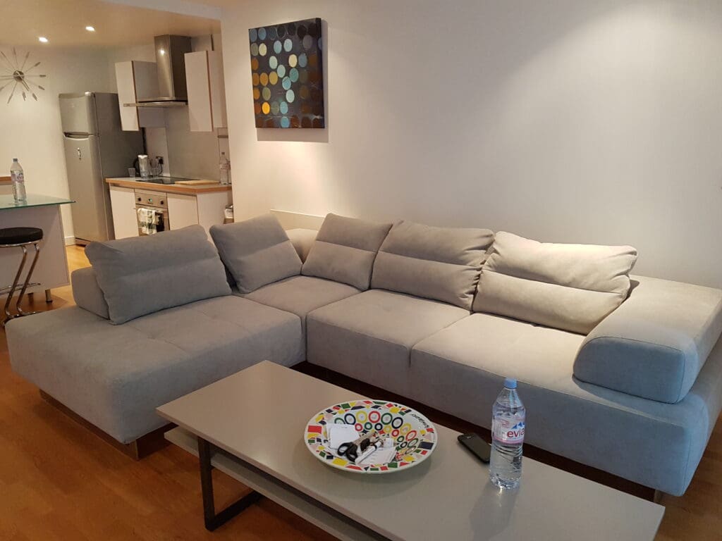 Premium light grey corner sofa – Armeniakos Wave – Sofalistic | The Sofa Marketplace, buy and ...